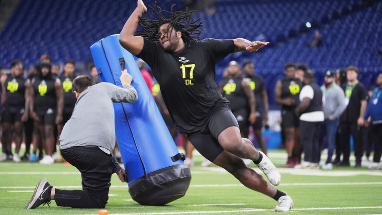 Football – University of South Carolina Athletics