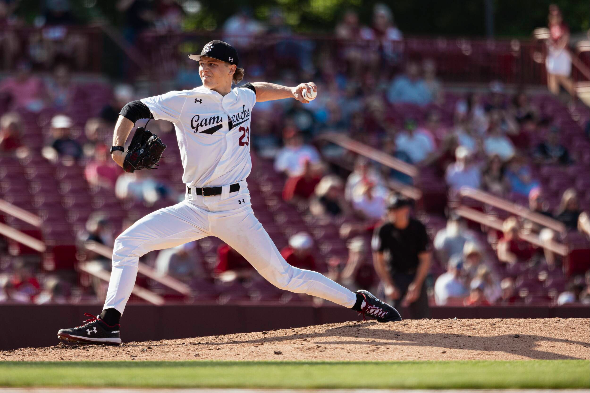 Baseball Clinches Series Win with 7-2 Victory over Ole Miss ...