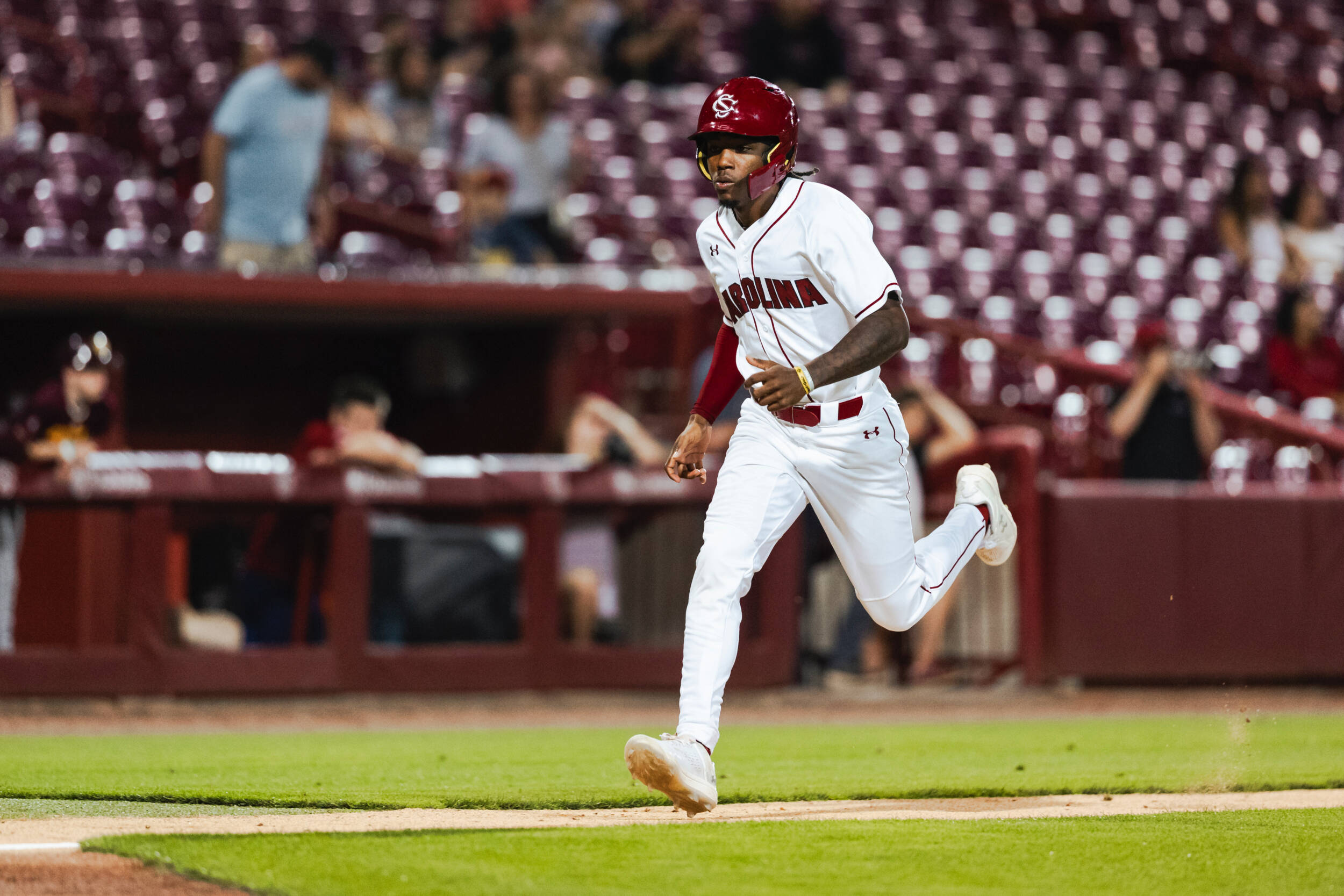 Big Eighth Inning Lifts Baseball Past Winthrop – University of South ...