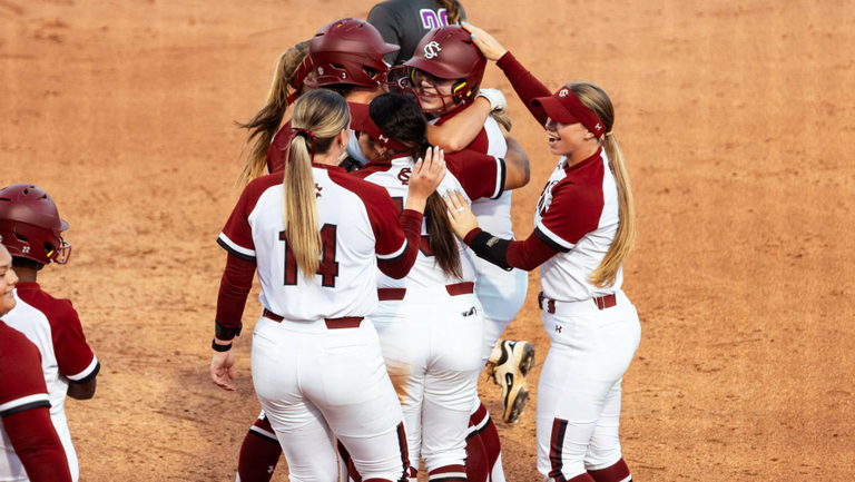 Softball – University of South Carolina Athletics