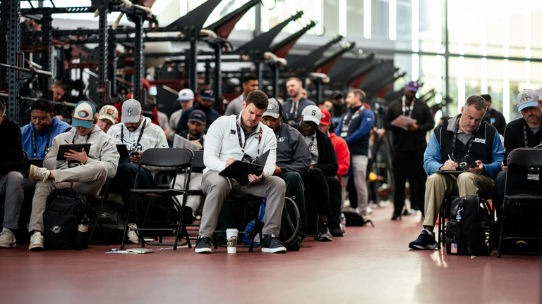 Football – University of South Carolina Athletics