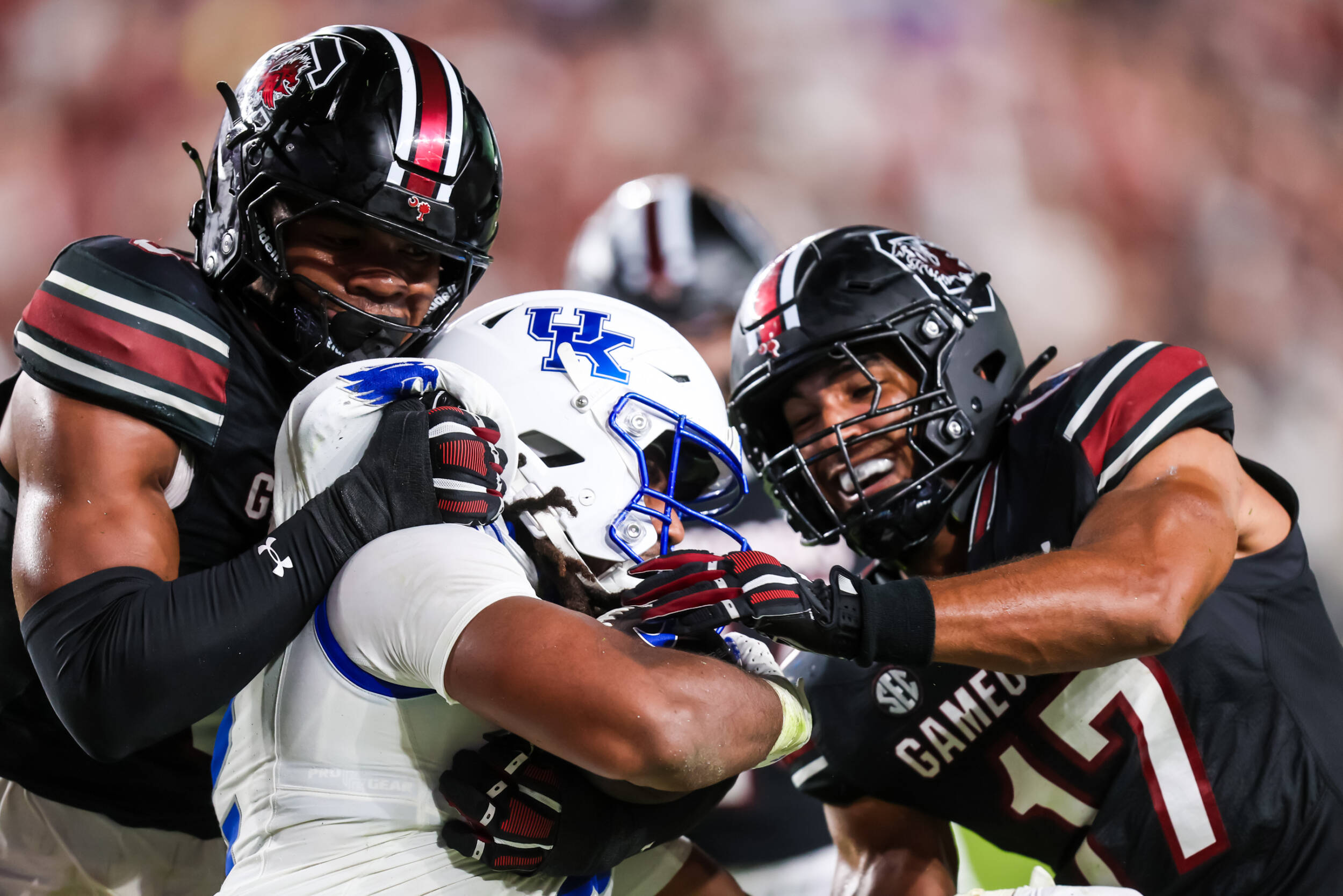 Football Uses All-Around Effort in 35-13 Win over Kentucky – University ...