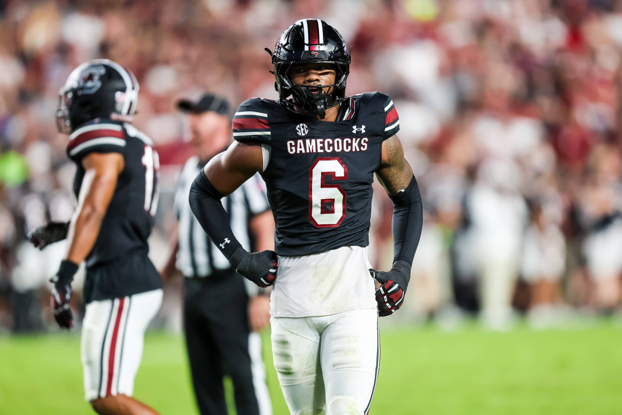 Football Uses All-Around Effort in 35-13 Win over Kentucky – University ...