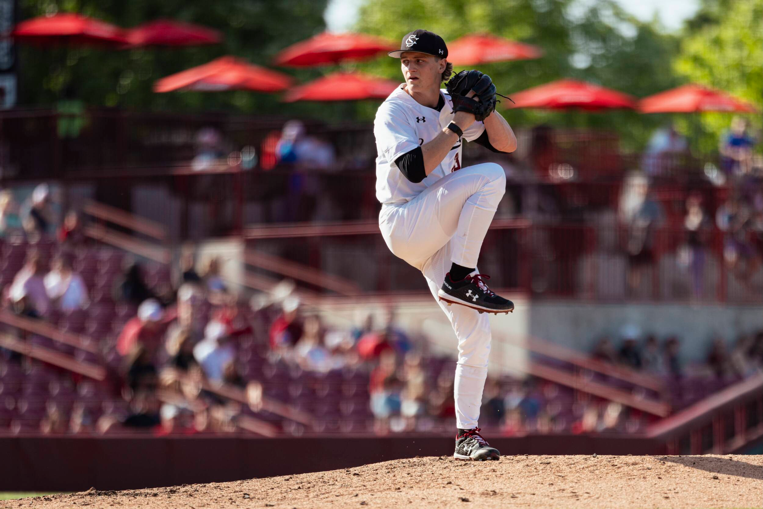 Baseball Clinches Series Win with 7-2 Victory over Ole Miss ...