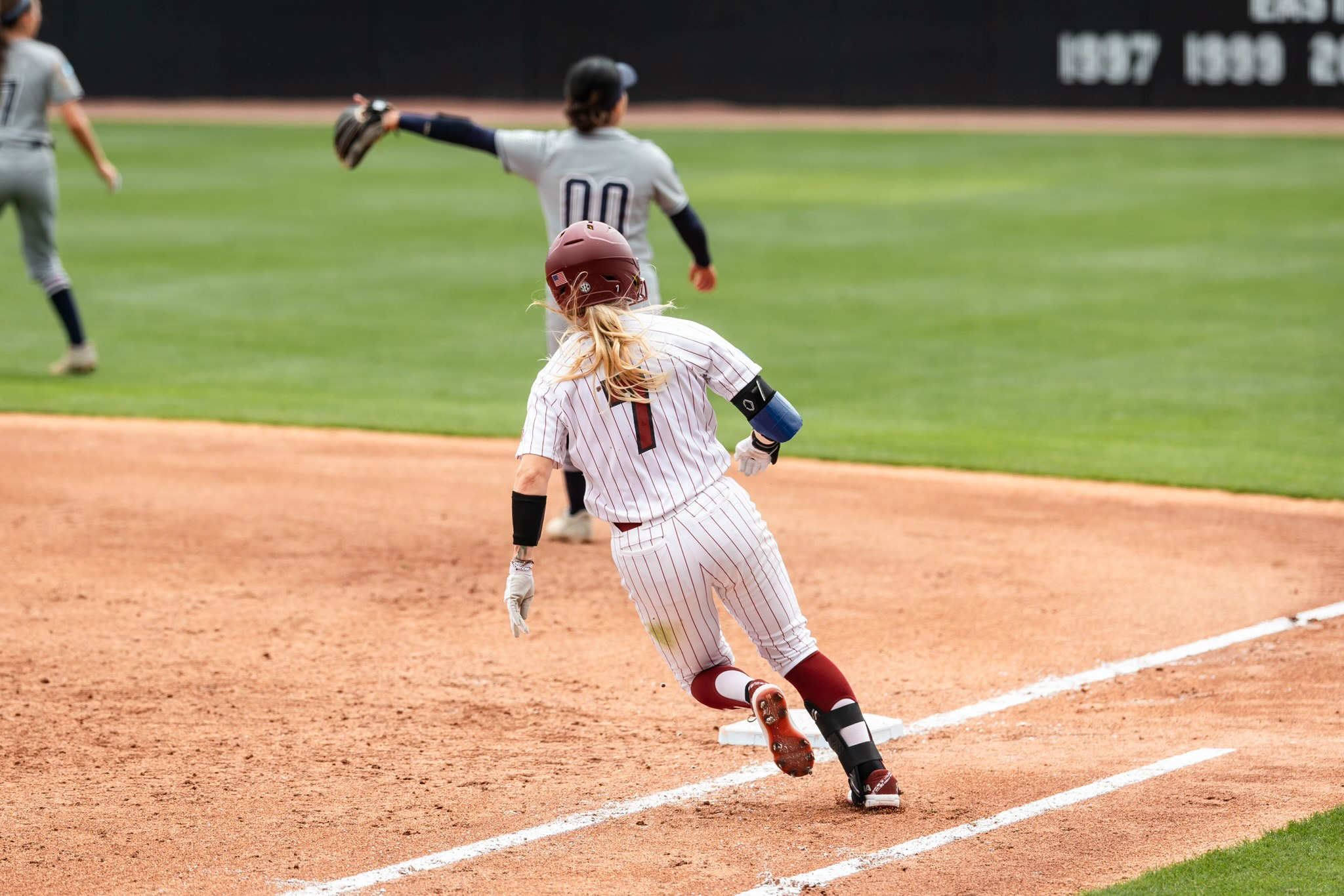Softball Run Rules North Florida, Advances to Host Super Regionals ...
